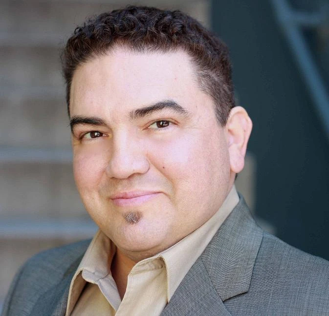 Actor Daniel Escobar, ‘Lizzie McGuire’ teacher, dies – CNN.com – Gone But Not Forgotten