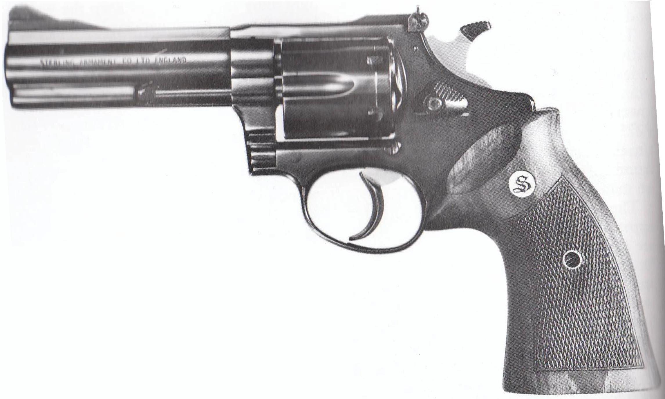 Sterling Revolver - Gun Wiki